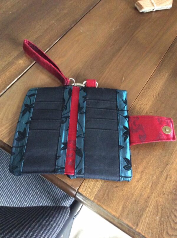 Pearl Wallet sew-along video - Sew Modern Bags