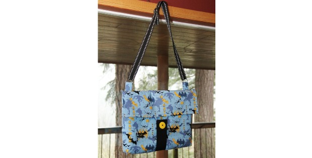 Messenger Bag free sewing pattern - Sew Modern Bags