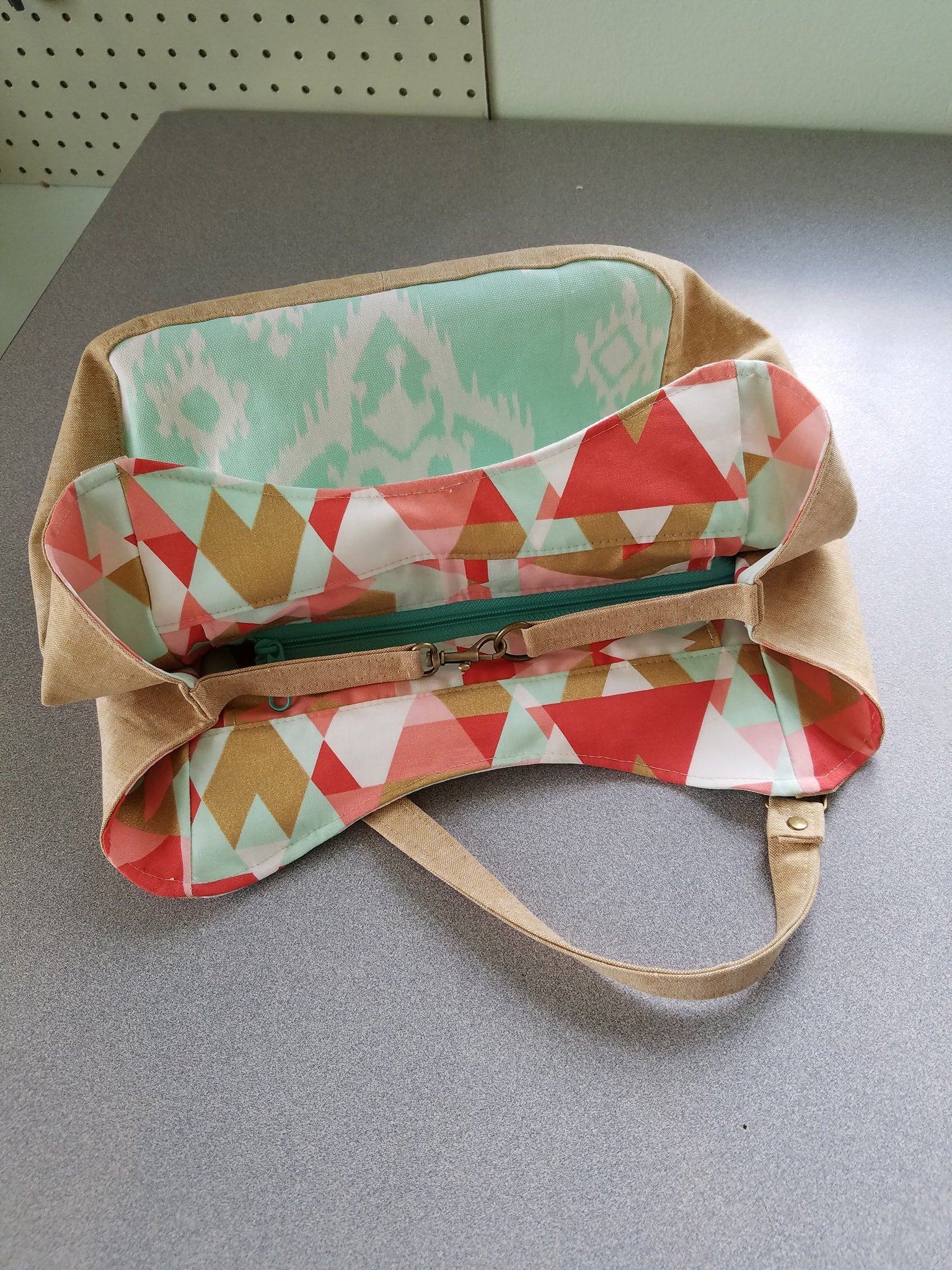 Celine Zip Top Tote Bag sewing pattern - Sew Modern Bags