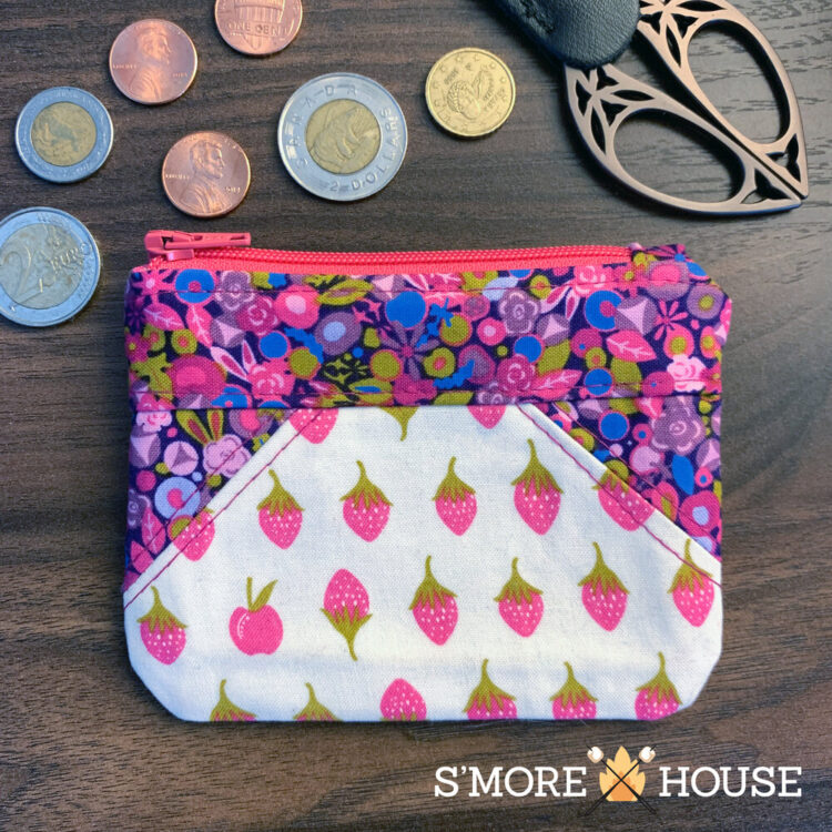 Salty Sailor Mini Ditty Bag FREE sewing pattern - Sew Modern Bags