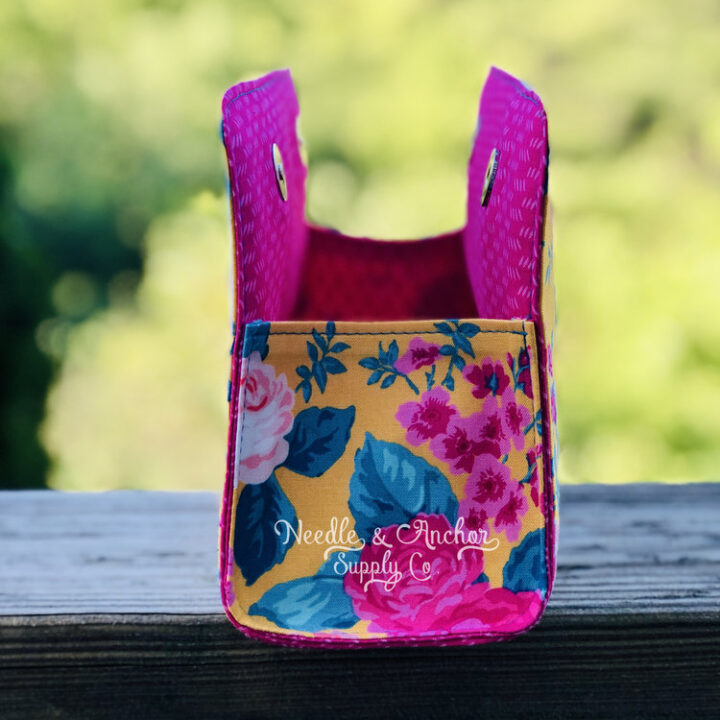 Salty Sailor Mini Ditty Bag FREE sewing pattern - Sew Modern Bags