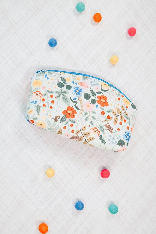 How To Sew A Curved Zipper Pouch at Sandra Slavin blog