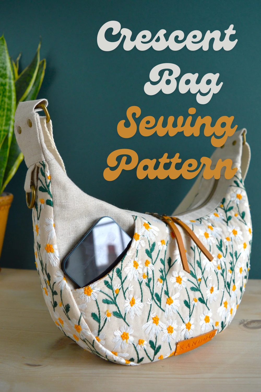 The Crescent Bag Sewing Pattern - Sew Modern Bags